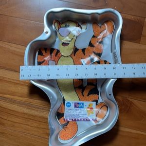 Wilton | Kitchen | Wilton Tigger Cake Pan Disney Character | Poshmark